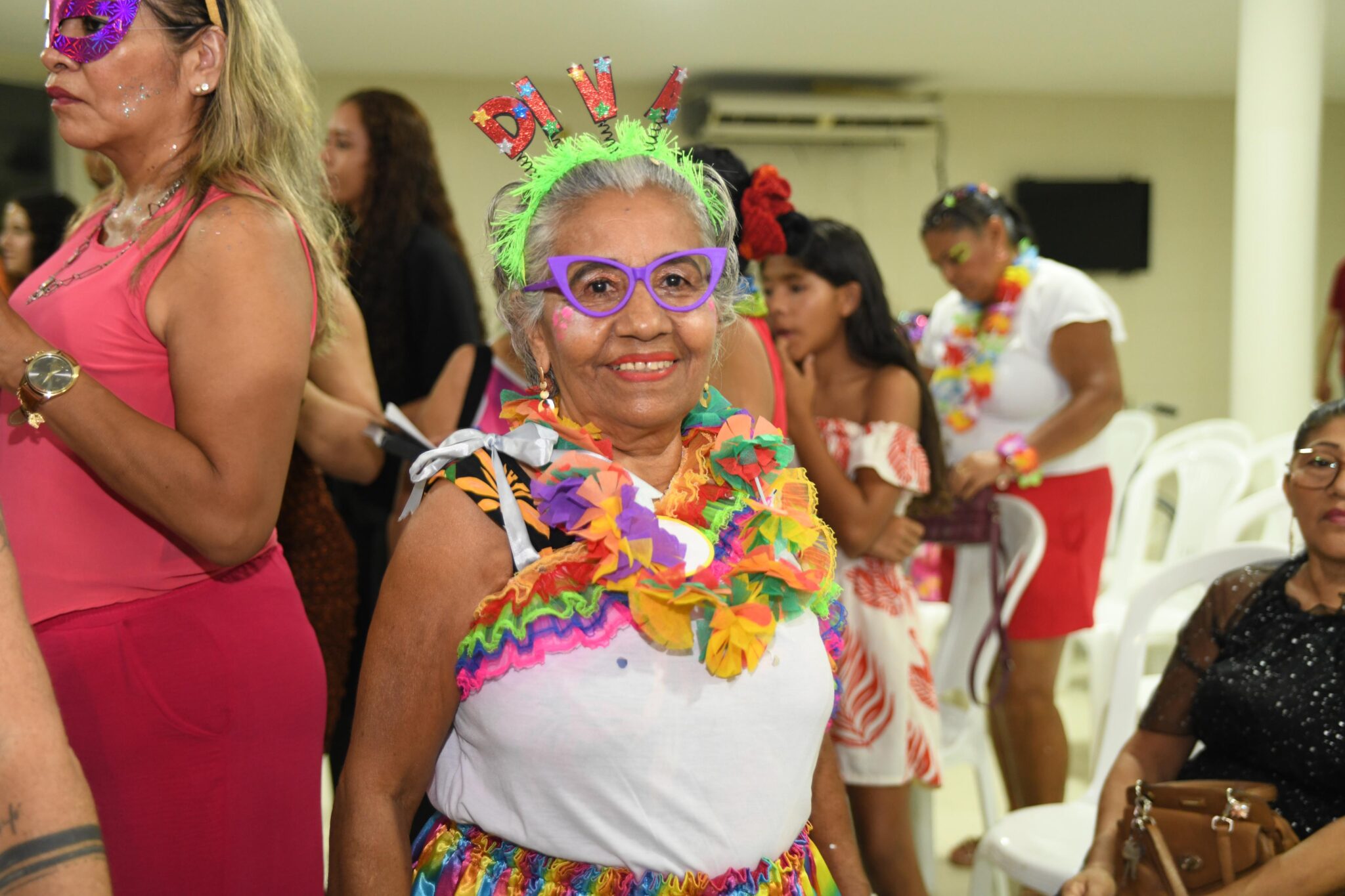 CARNAVAL Bloquinho das Divas leva alegria aos idosos do Ciapi - DIARIO RR
